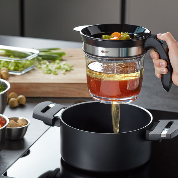 Gefu Fluido Fat Separator Jug | Divertimenti Cookshop