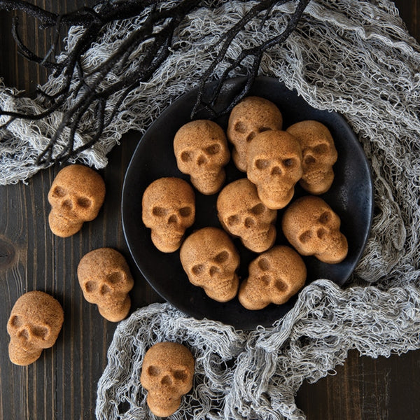 Nordic Ware Skull Bites Cakelet Bundt Pan – Divertimenti Cookshop