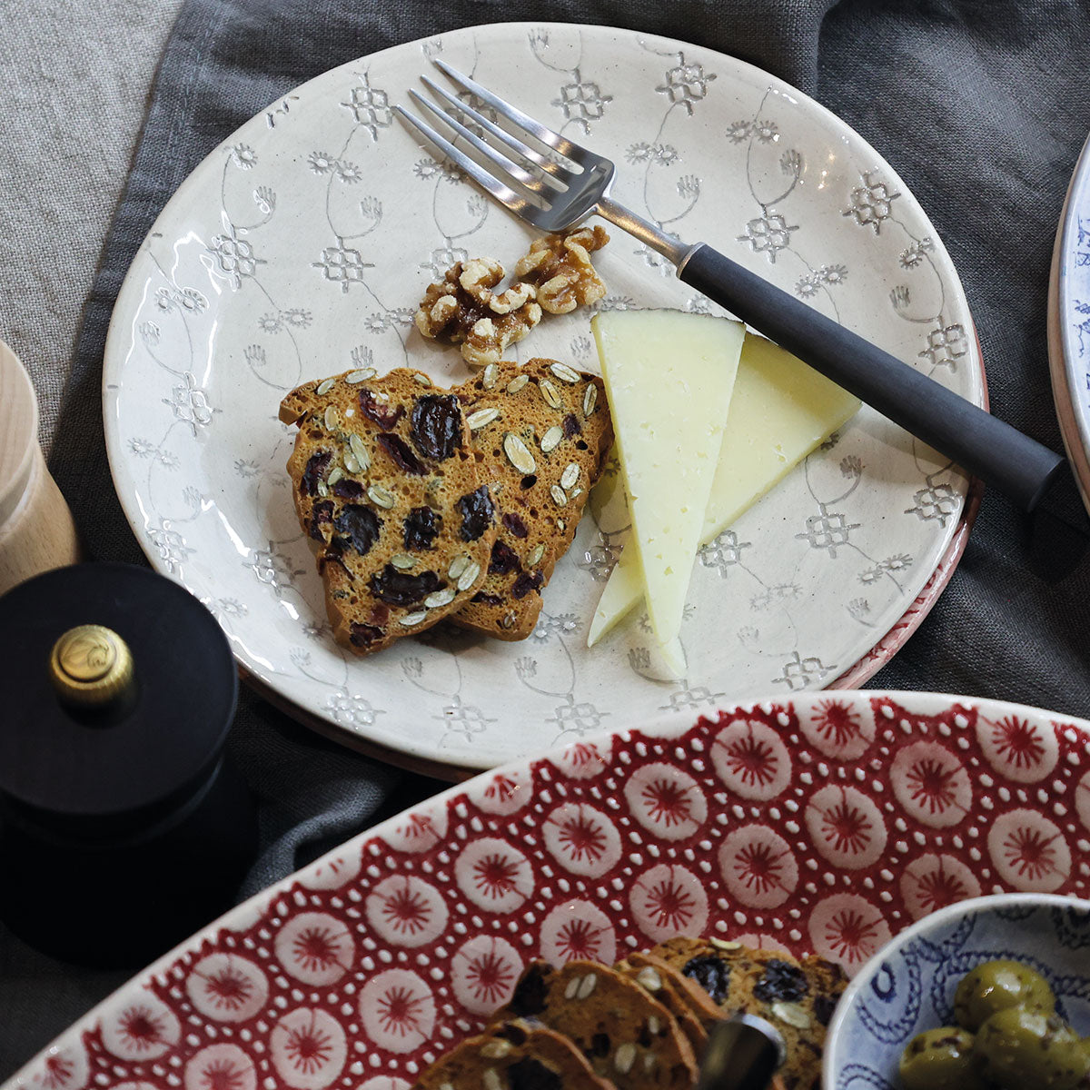 Wonki Ware Side Plate - Grey | Divertimenti Cookshop