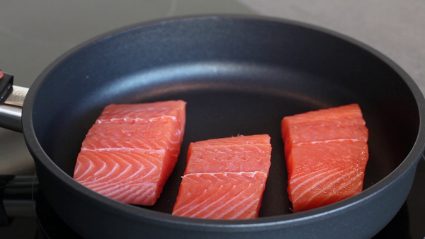 SKK Saut Pan with Removable Handle - 28cm | Divertimenti Cookshop